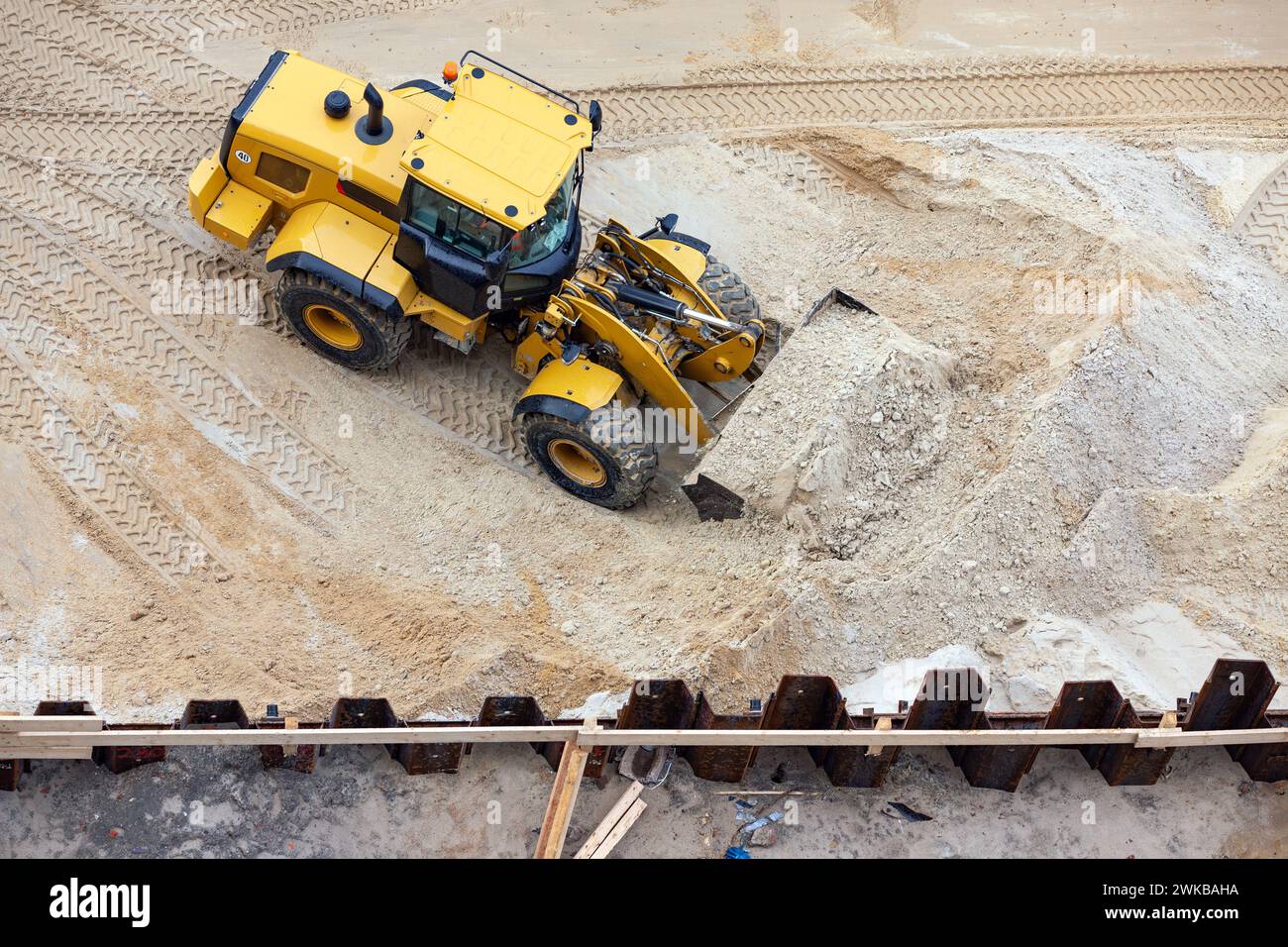 Slope sheet pile wall hi-res stock photography and images - Alamy