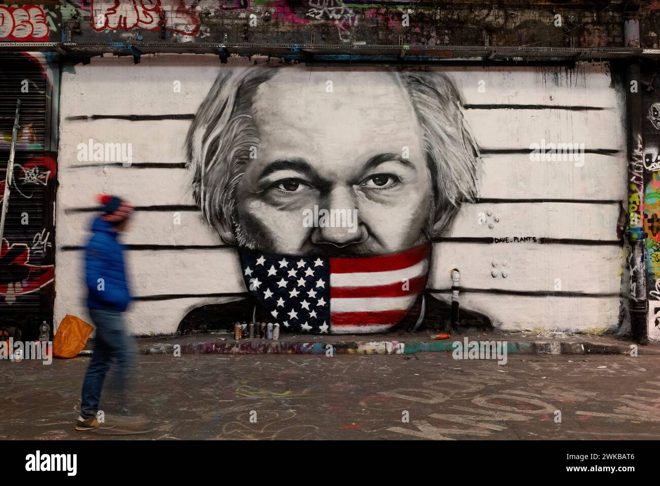 Wikileaks art hi-res stock photography and images - Alamy