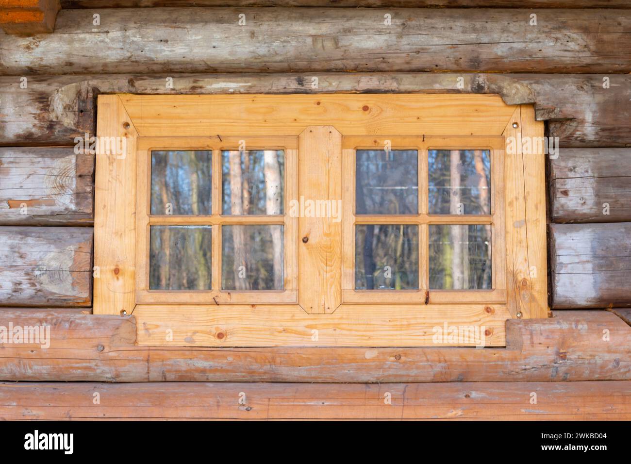 Single cottage window frame hi-res stock photography and images - Alamy