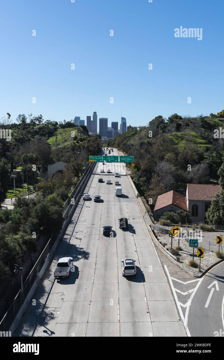 Downtown vertical hi-res stock photography and images - Alamy