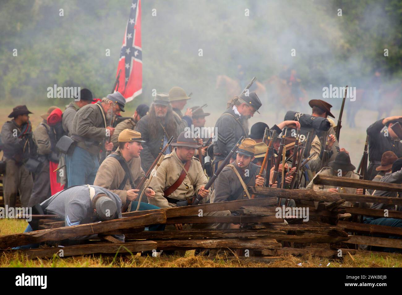 Confederate soldiers during battle re-enactment, Civil War Reenactment ...
