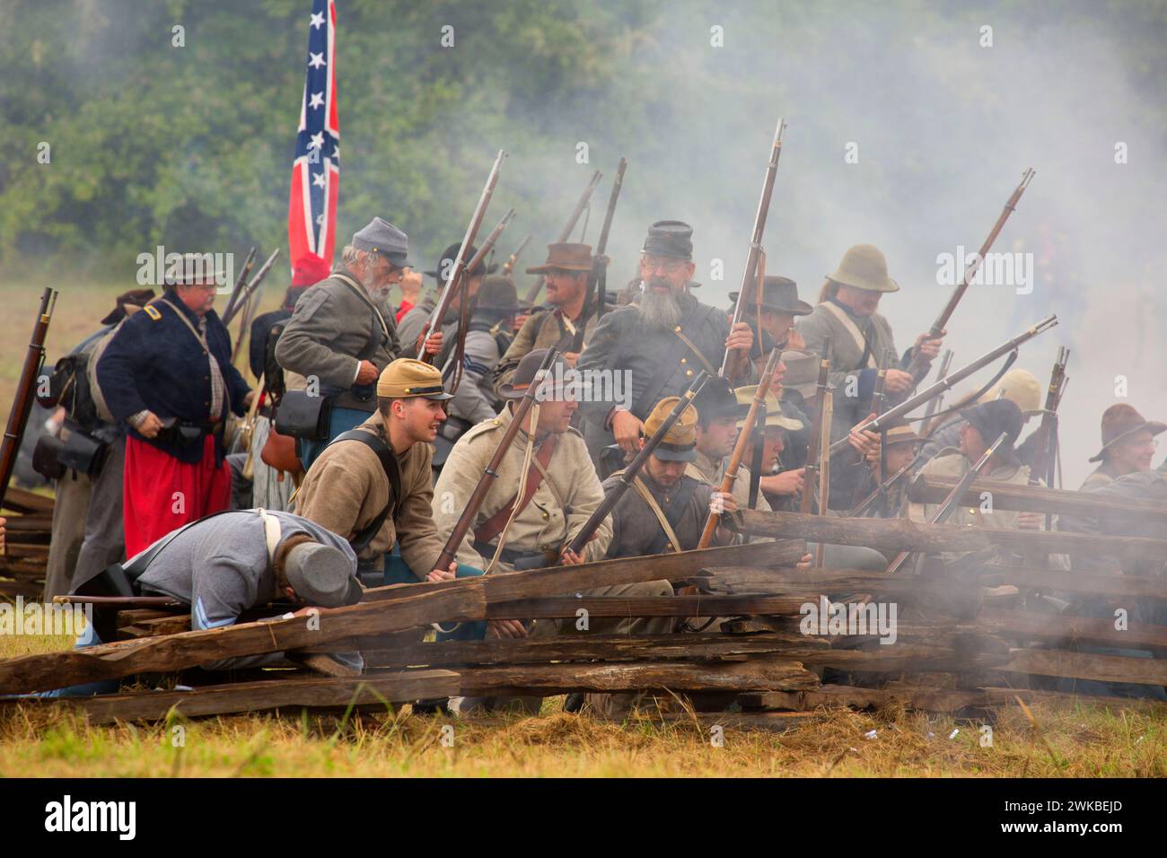Confederate soldiers during battle re-enactment, Civil War Reenactment ...