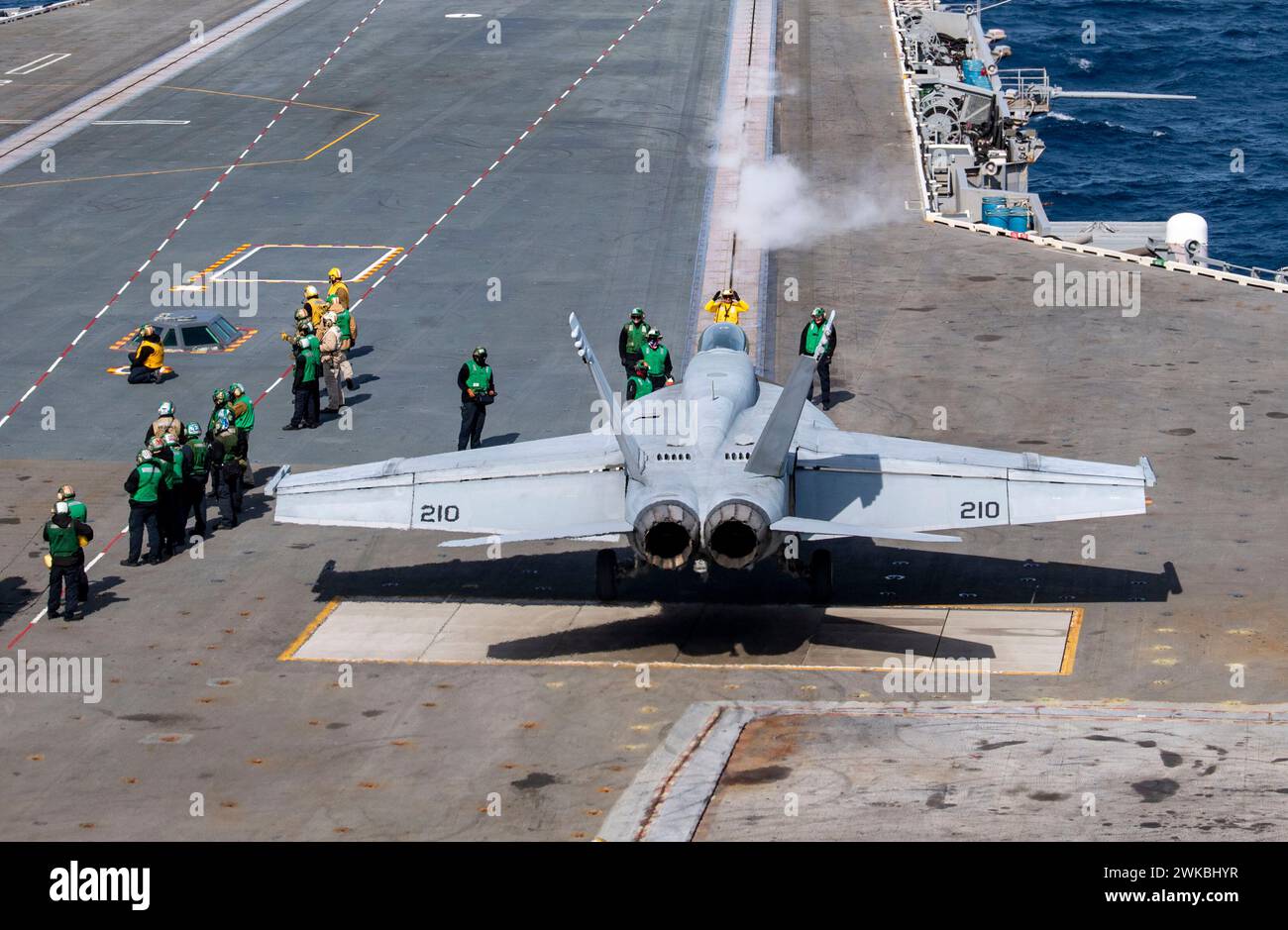240215-N-NT409-1303 ATLANTIC OCEAN, (Feb. 15, 2024) An F/A-18E Super ...