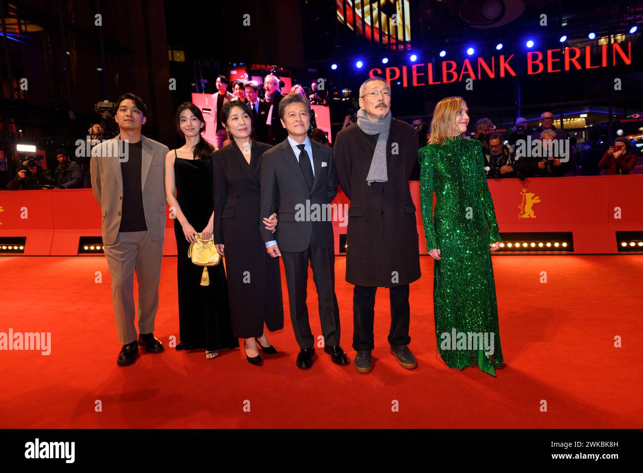v.r.n.l. Isabelle Huppert, Regisseur Hong Sangsoo, Kwon Hae-hyo, Cho ...