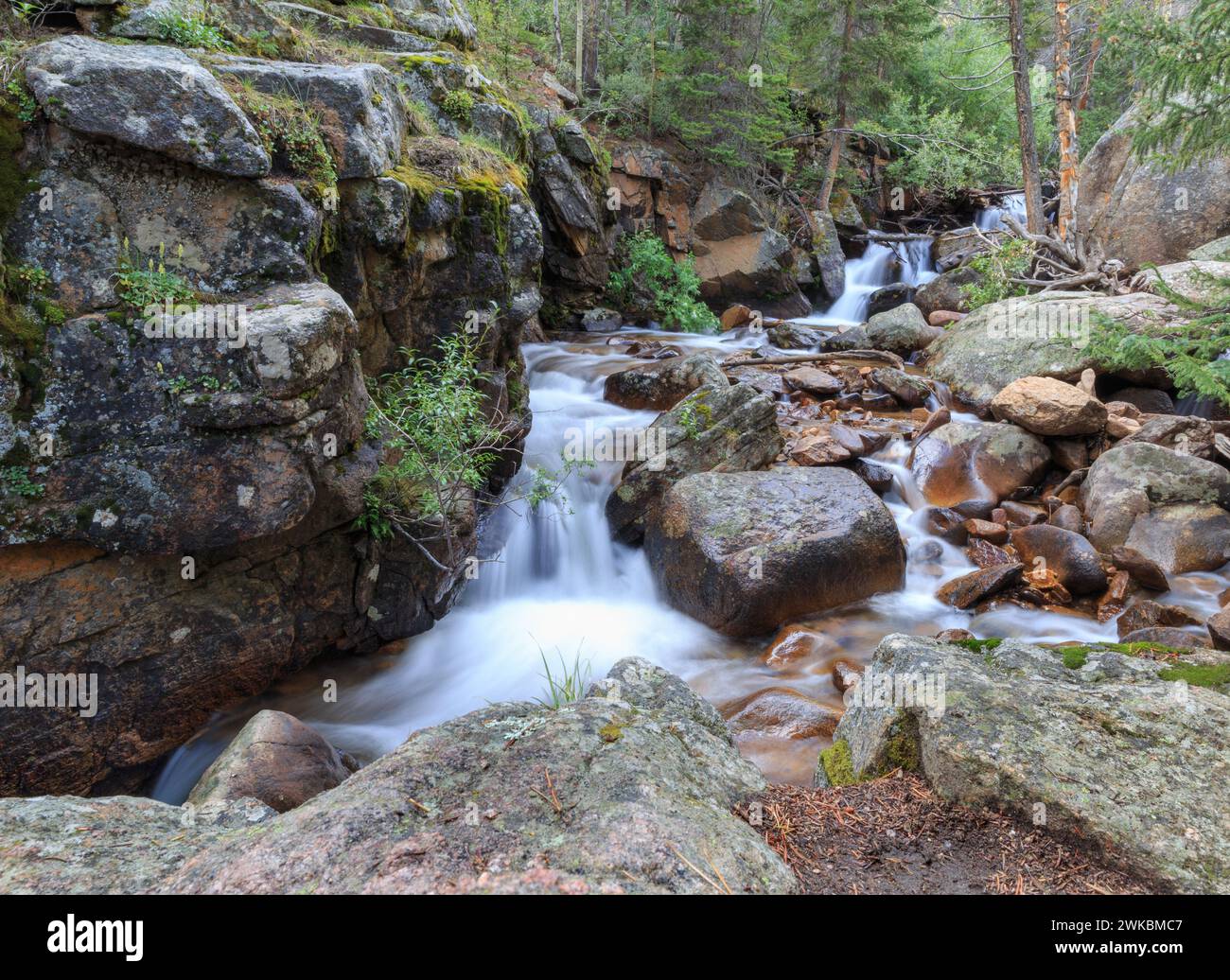 Mountains road along river hi-res stock photography and images - Alamy