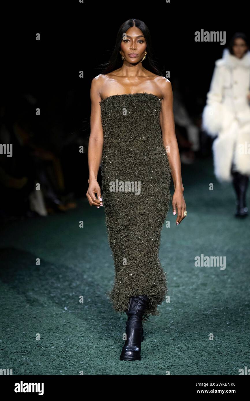 Naomi Campbell wears a creation for the Burberry Winter 2024 fashion ...