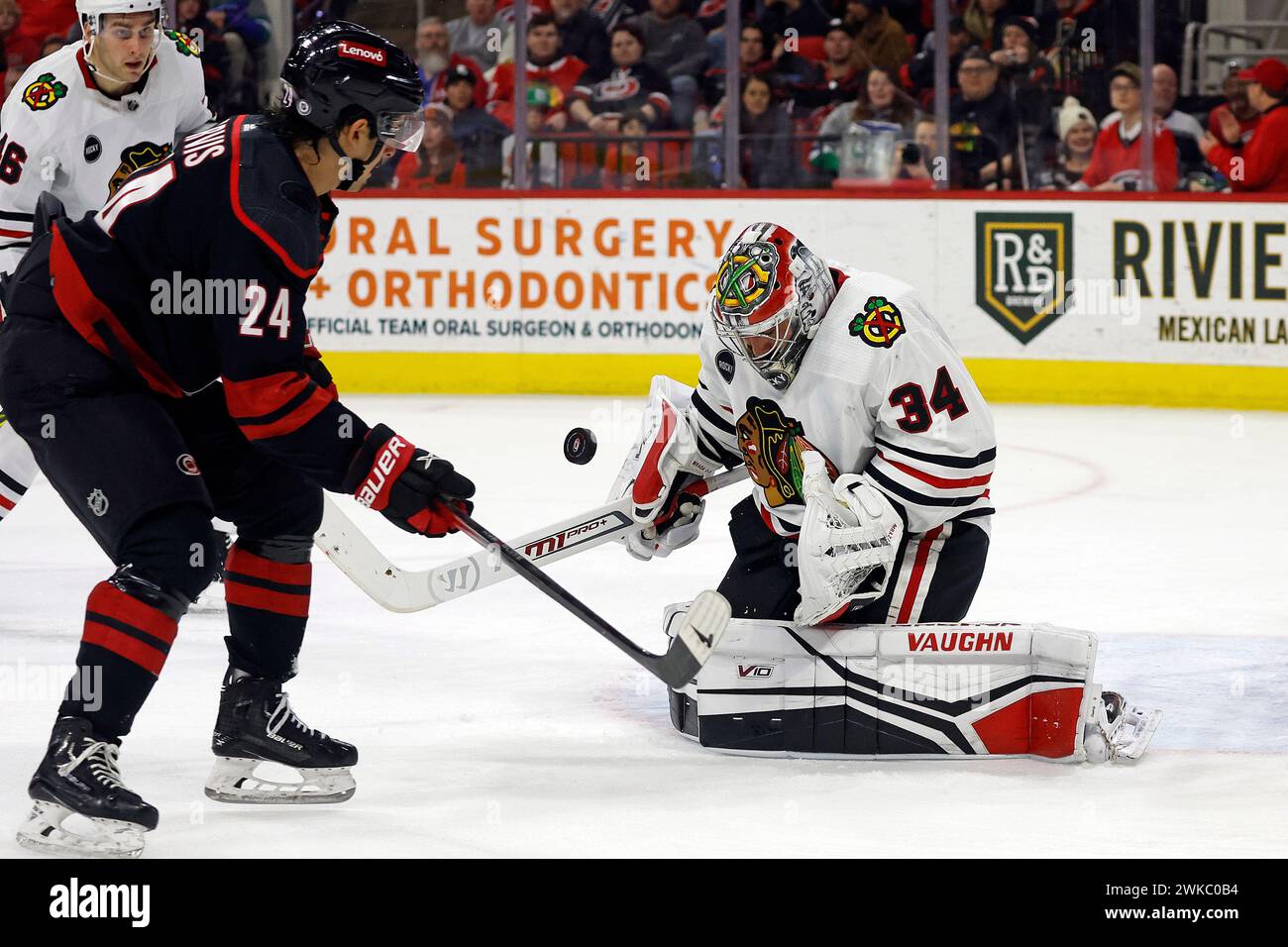 Chicago Blackhawks goaltender Petr Mrazek (34) stops the shot of ...