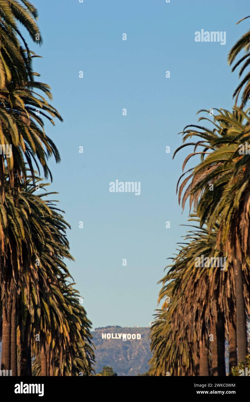 Hollywood sign distant hi-res stock photography and images - Alamy