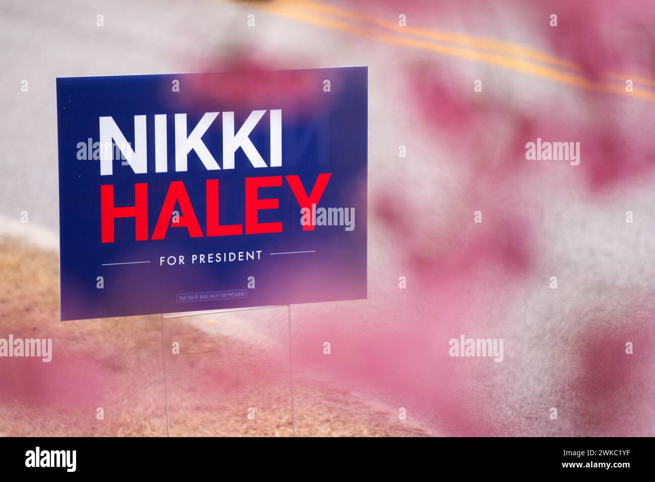 Nikki haley sign hi-res stock photography and images - Alamy