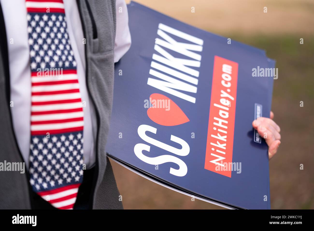 Nikki haley sign hi-res stock photography and images - Alamy