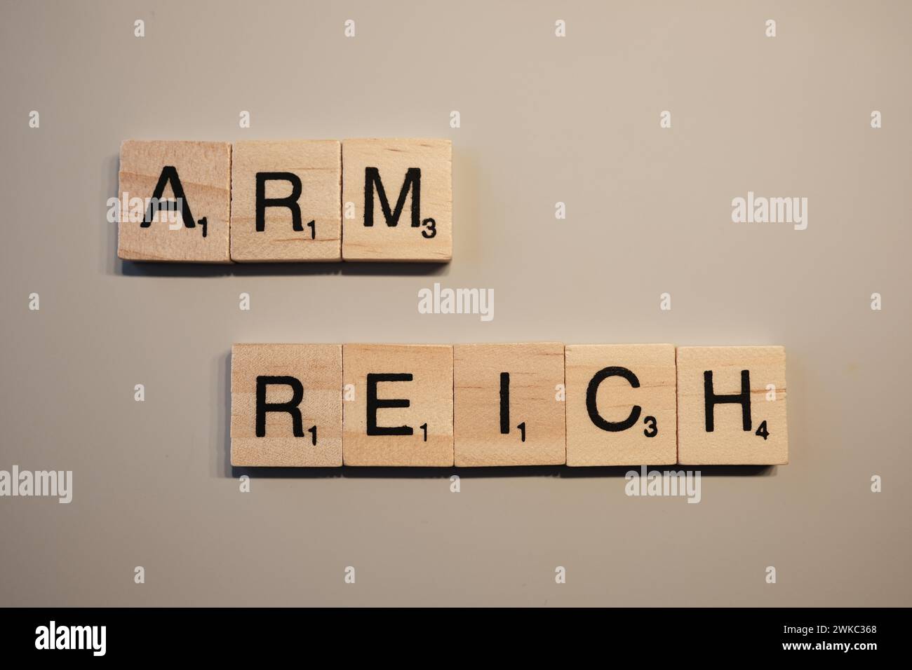Arm reich hi-res stock photography and images - Alamy