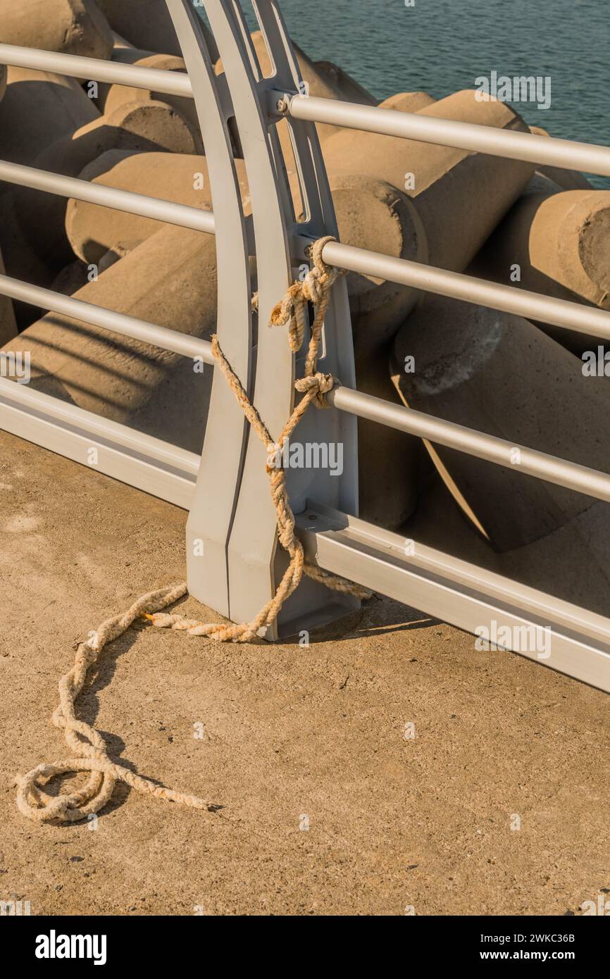 Rope handrail hi-res stock photography and images - Alamy