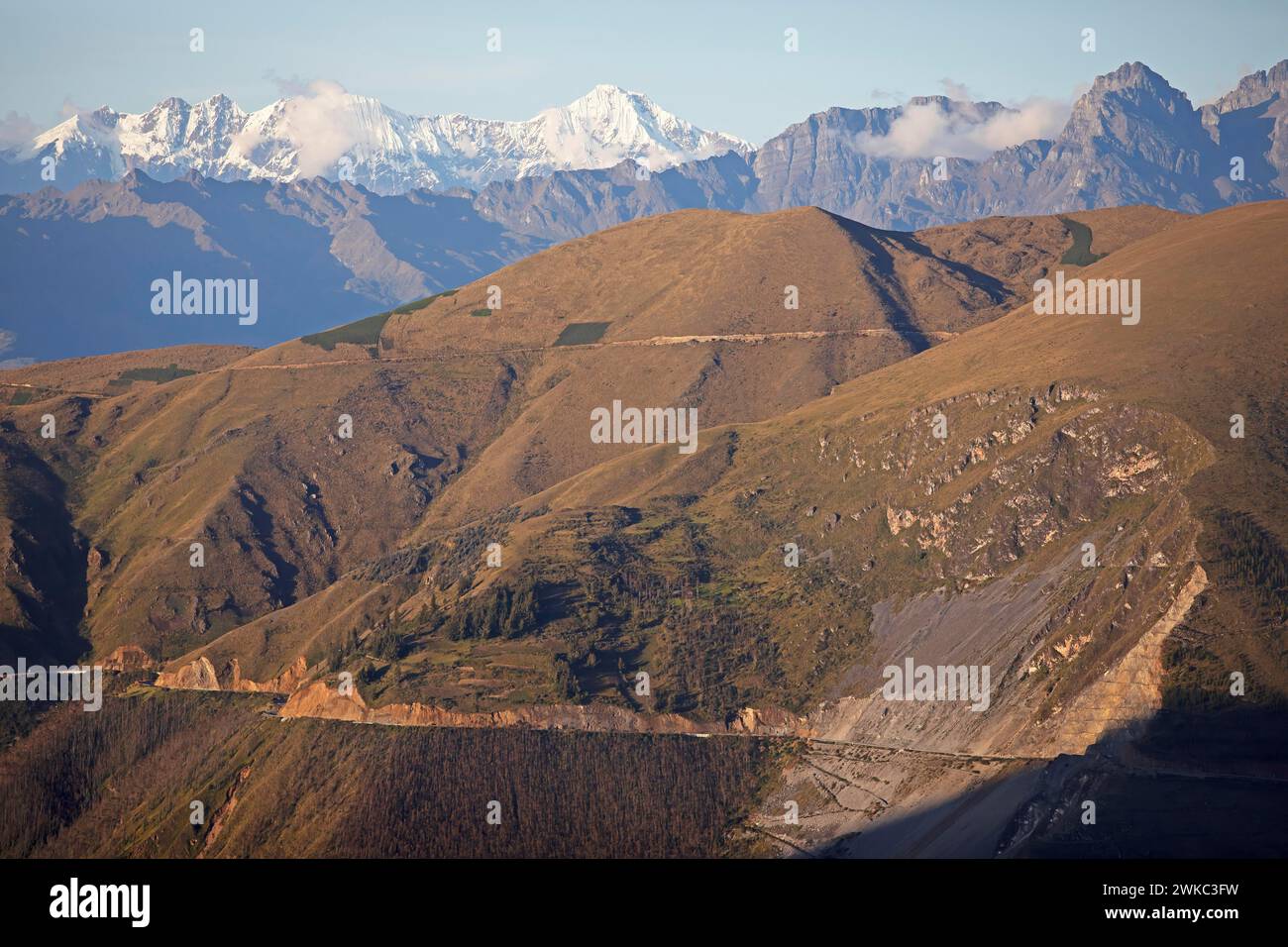 Snow capped andes hi-res stock photography and images - Alamy