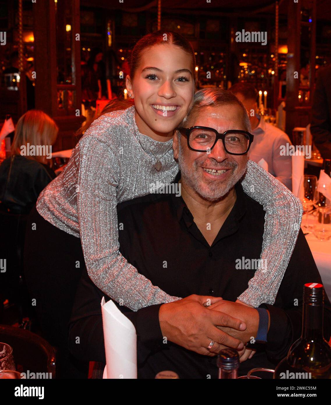 Premierengala im Teatro in München am 21. Nov. 20023 Jimmy Hartwig mit ...