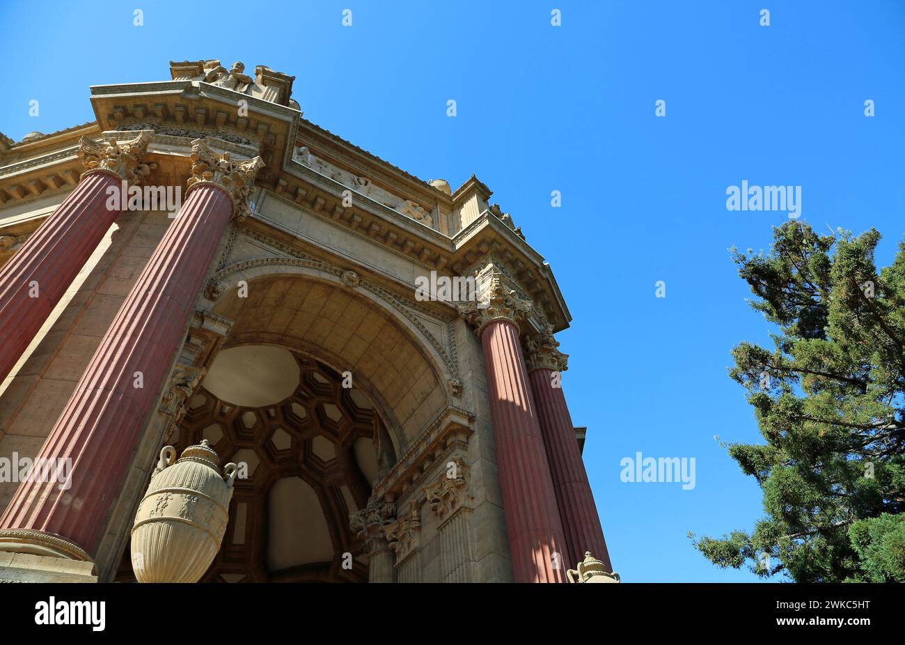 Close up neoclassical palace hi-res stock photography and images - Alamy
