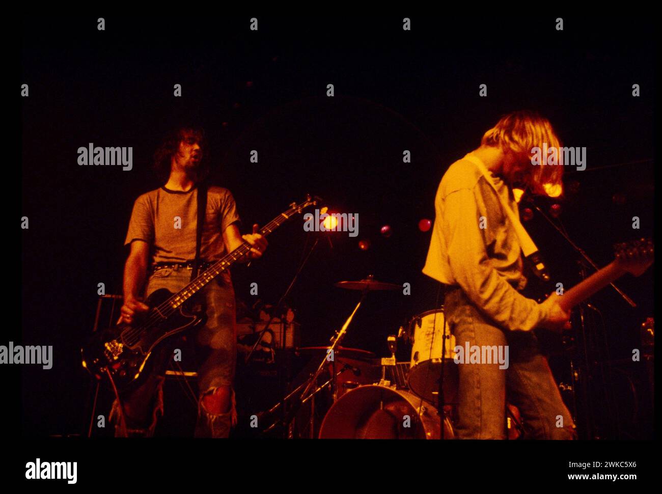 Dinosaur jr 1991 hi-res stock photography and images - Alamy