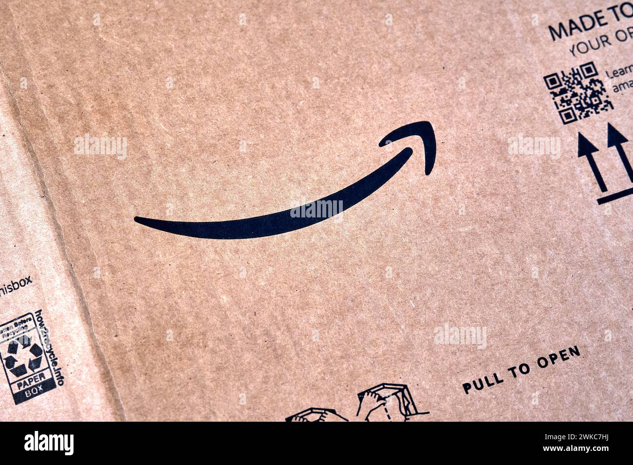Amazon product distribution hi-res stock photography and images - Alamy