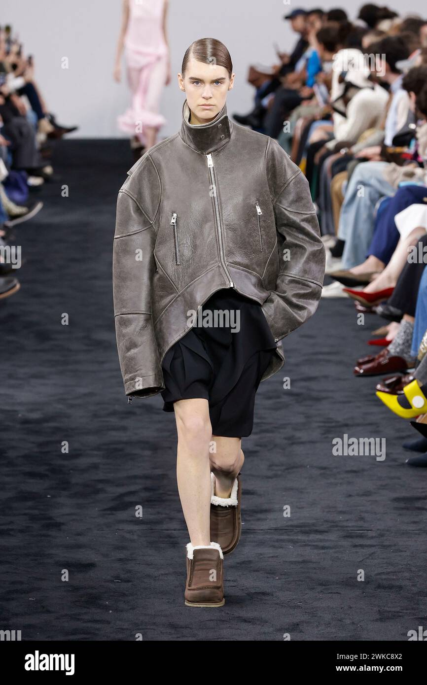 Jw anderson runway 2025 hi-res stock photography and images - Alamy