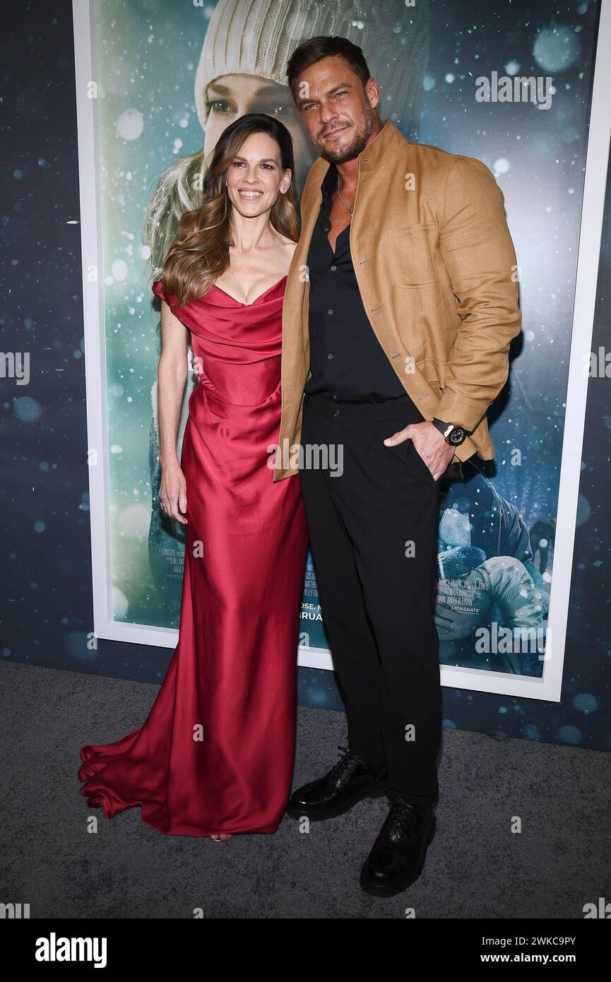 Ordinary angels alan ritchson hi-res stock photography and images - Alamy