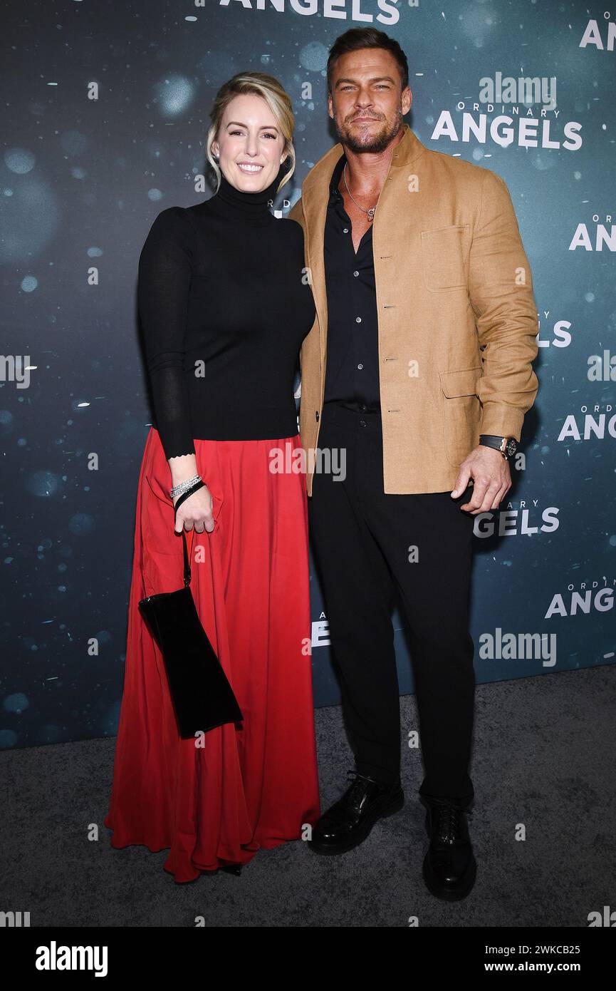 Ordinary angels alan ritchson hi-res stock photography and images - Alamy