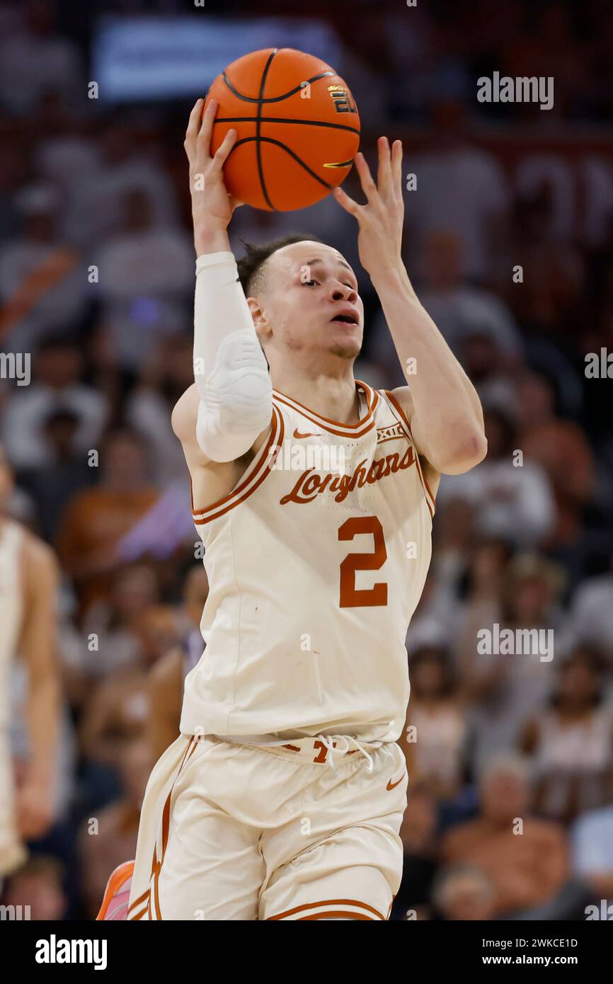 AUSTIN, TX - FEBRUARY 19: Texas Longhorns guard Chendall Weaver (2 ...