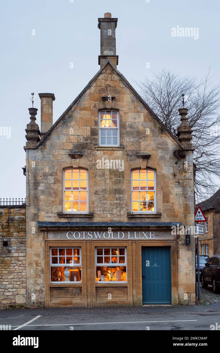 Cotswold Luxe shop in the late afternoon. Chipping Campden, Cotswolds ...