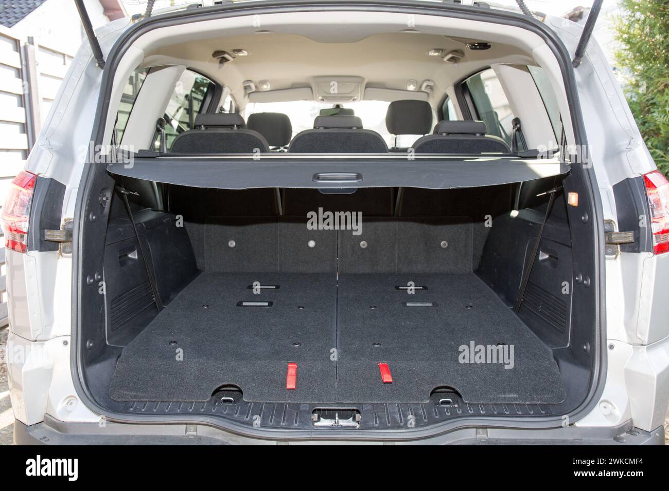 rear trunk is a big modern car MPV or suv Stock Photo - Alamy