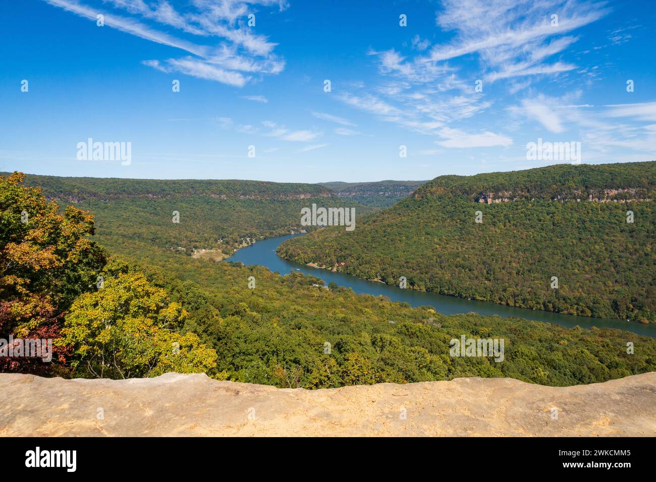 An Overlook and View of the Tennessee River Gorge Stock Photo - Alamy