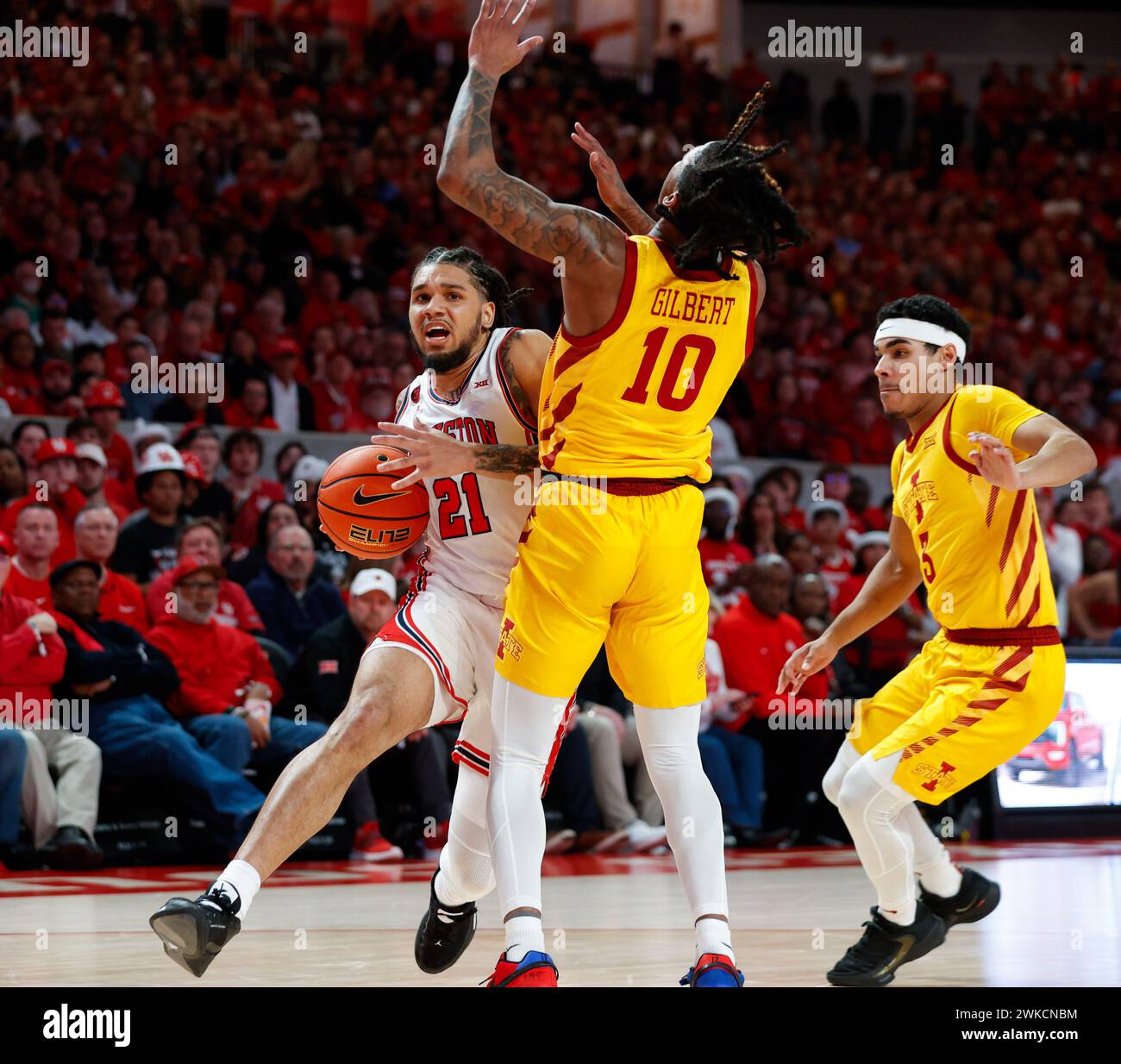 February 19, 2024: Houston guard Emanuel Sharp (21) moves the ball ...
