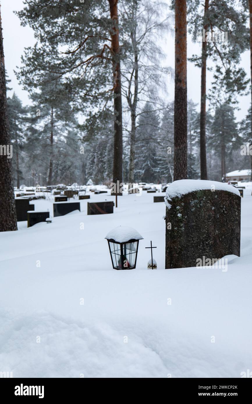 Montreal cemetery hi-res stock photography and images - Alamy