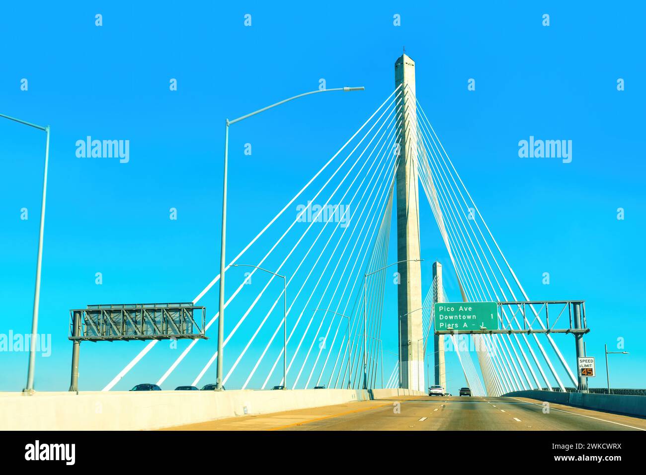Gerald desmond bridge hi-res stock photography and images - Alamy