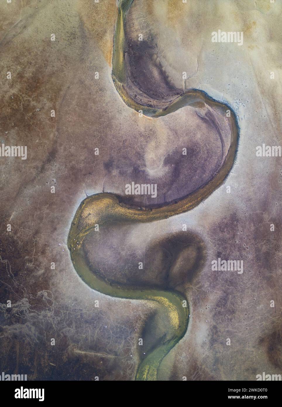 An aerial view of a muddy Pacific Ocean shore Stock Photo - Alamy
