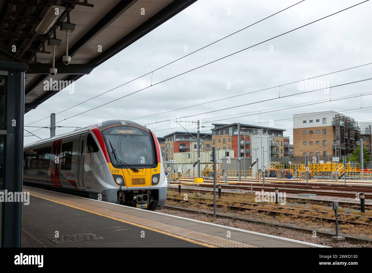 Cambridge train station uk hi-res stock photography and images - Alamy
