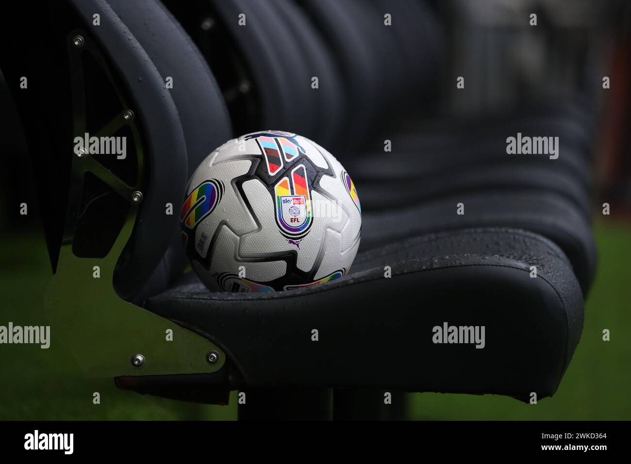 Efl championship ball 2023 hi-res stock photography and images - Alamy