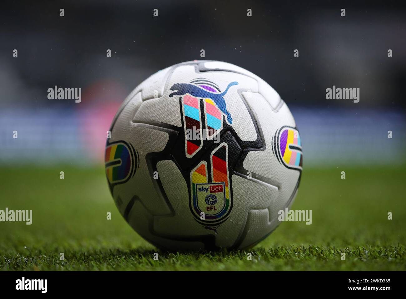 Efl championship ball 2023 hi-res stock photography and images - Alamy