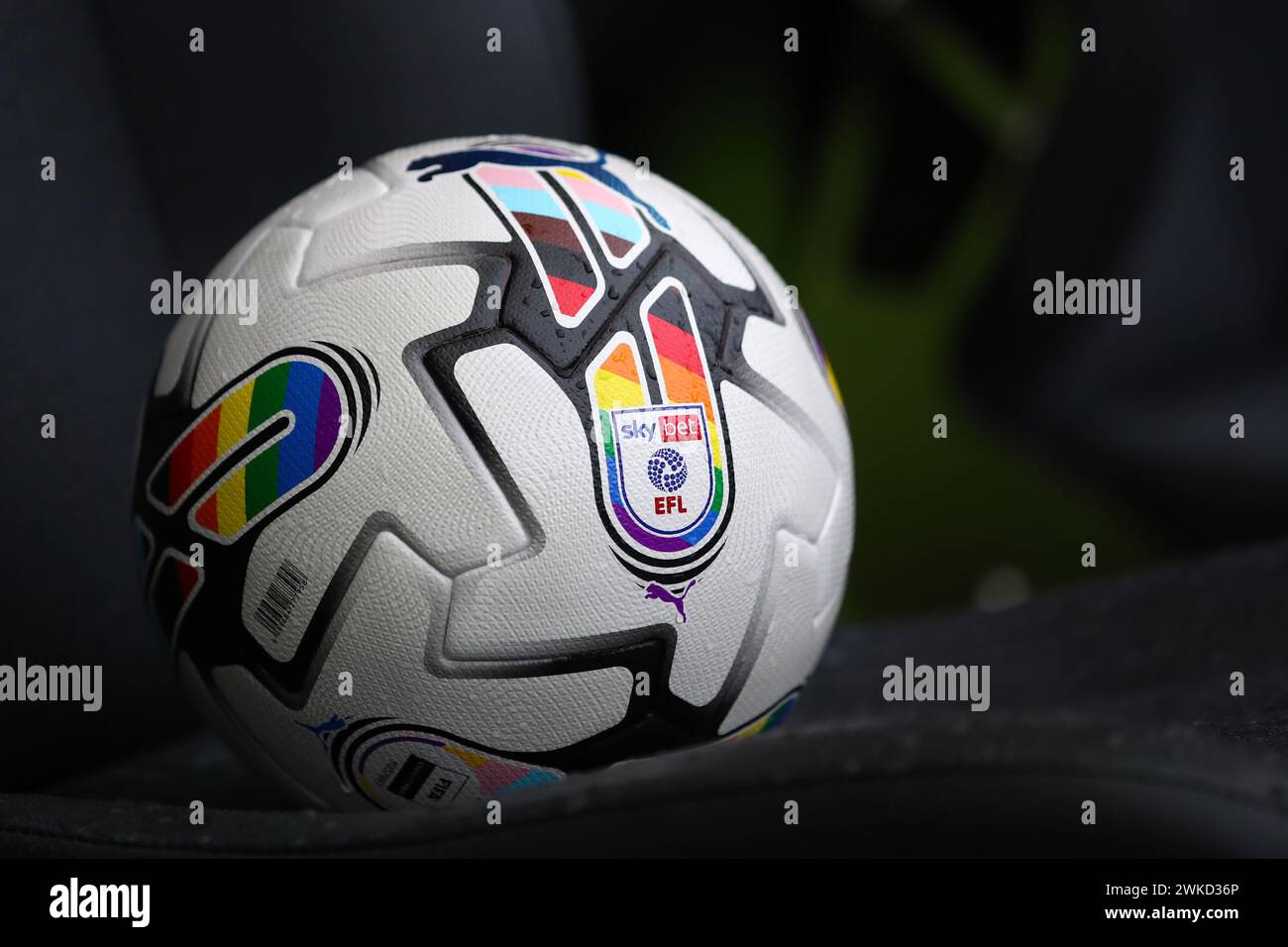 Efl championship ball 2023 hi-res stock photography and images - Alamy