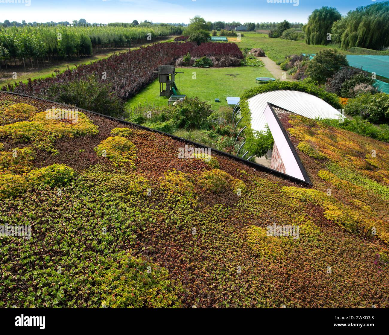 Nature roof hi-res stock photography and images - Alamy