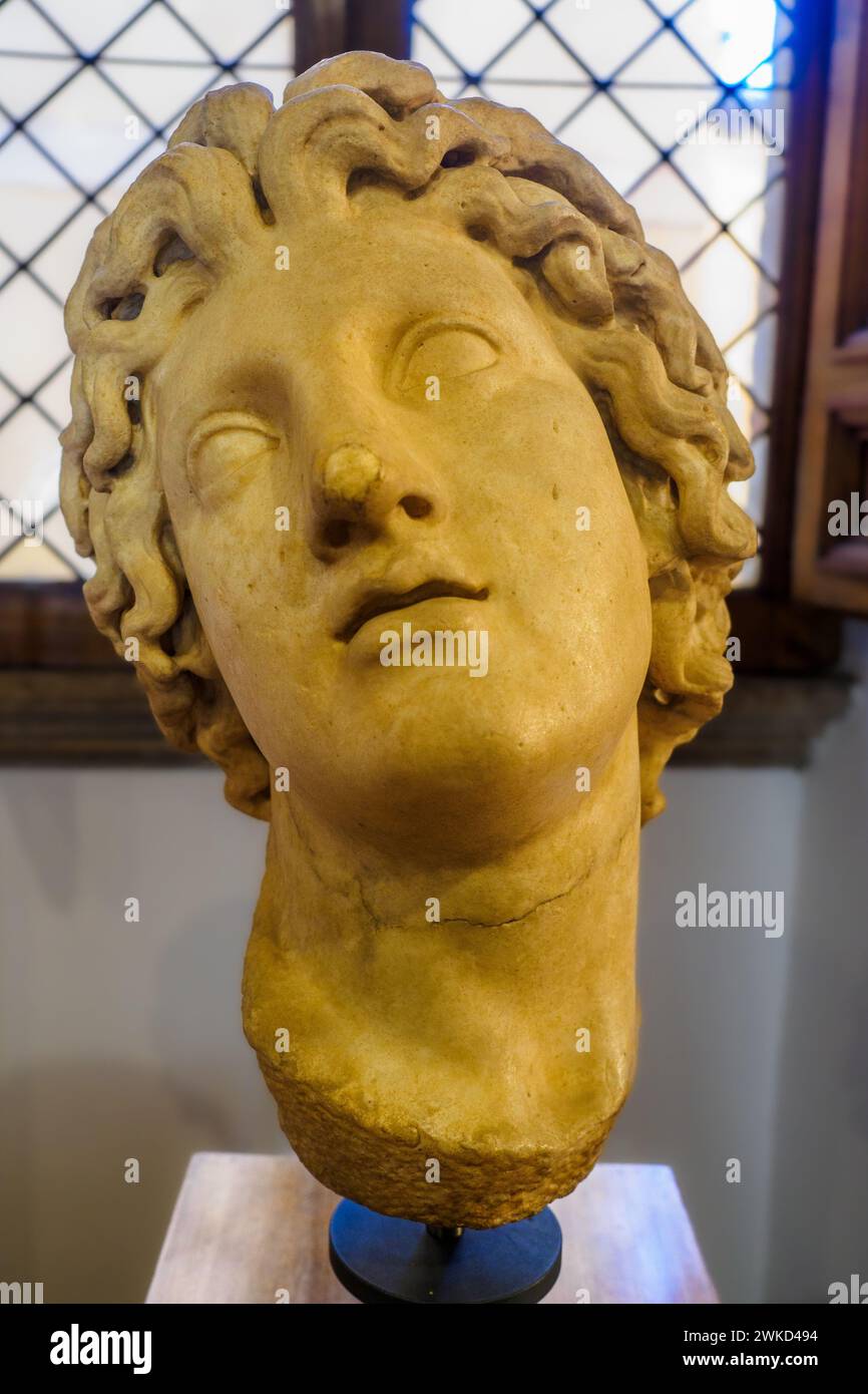 Alexander the great statue rome hi-res stock photography and images - Alamy