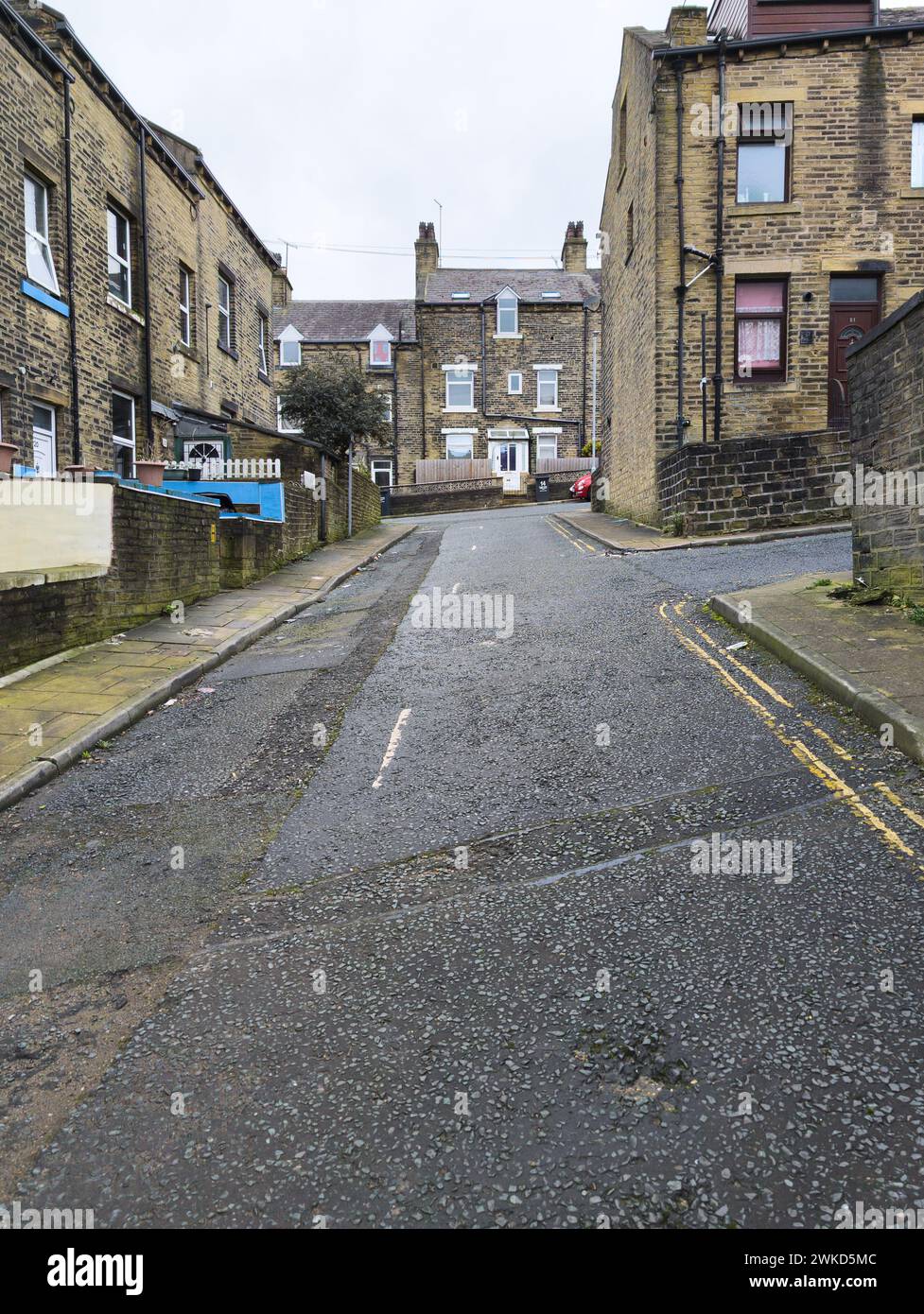Back to back housing houses hi-res stock photography and images - Alamy