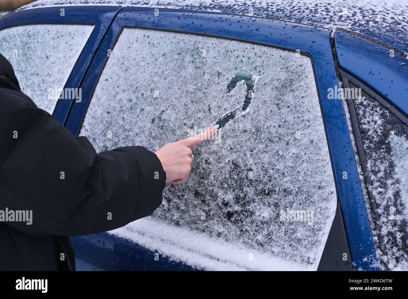 Heart shape on car window hi-res stock photography and images - Alamy