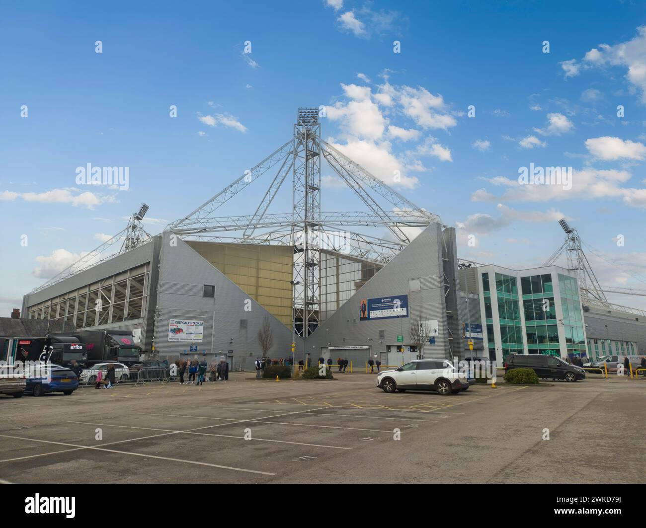 Deepdale stadium fans hi-res stock photography and images - Alamy