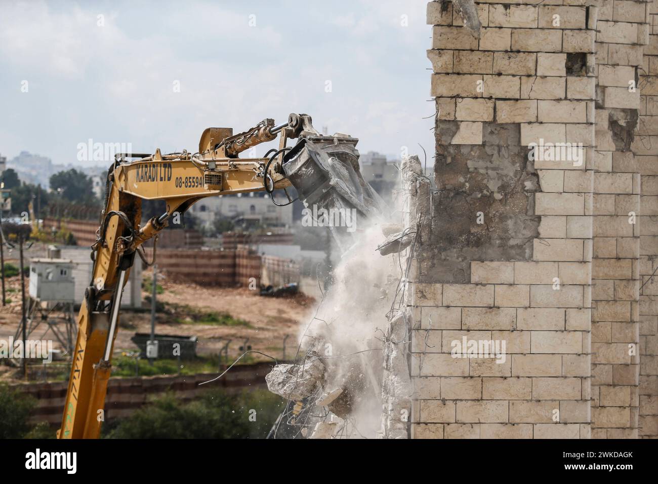 Israeli military excavators hi-res stock photography and images - Alamy
