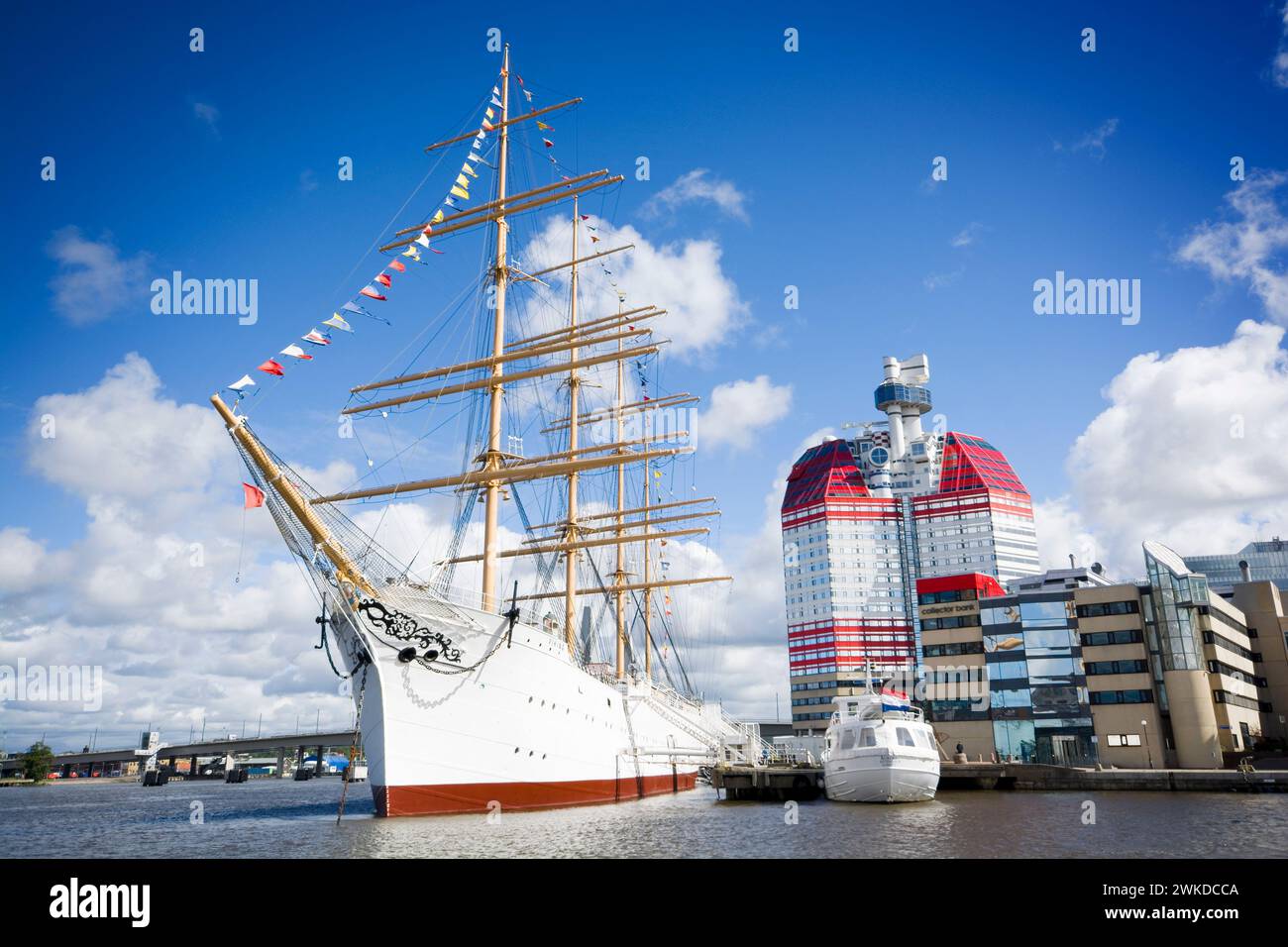 Landmark gothenburg skyscraper architecture hi-res stock photography ...