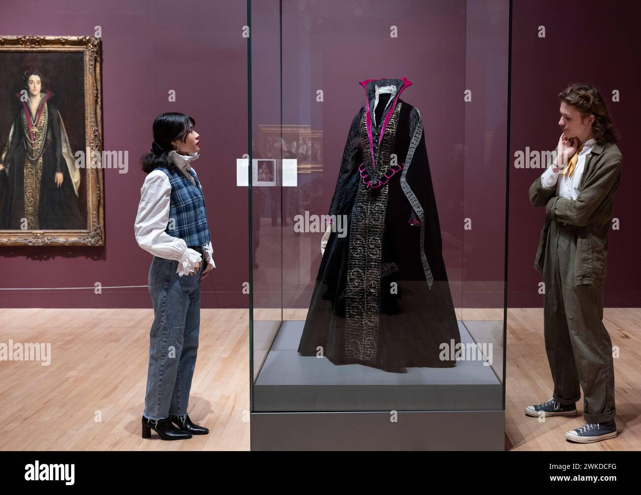 The countess of rocksavage sybil sassoon hi-res stock photography and ...