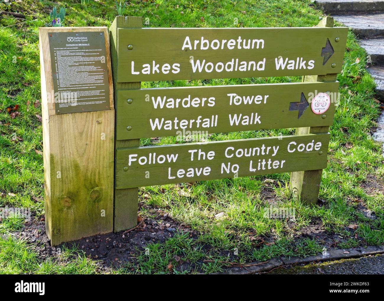 Signs at Knypersley Reservoir, Stoke on Trent, Staffordshire, England ...