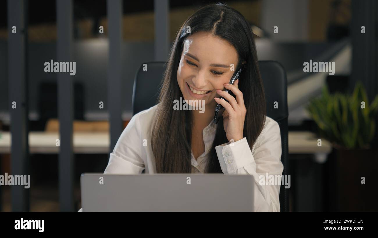 Office work loud talking phone hi-res stock photography and images - Alamy
