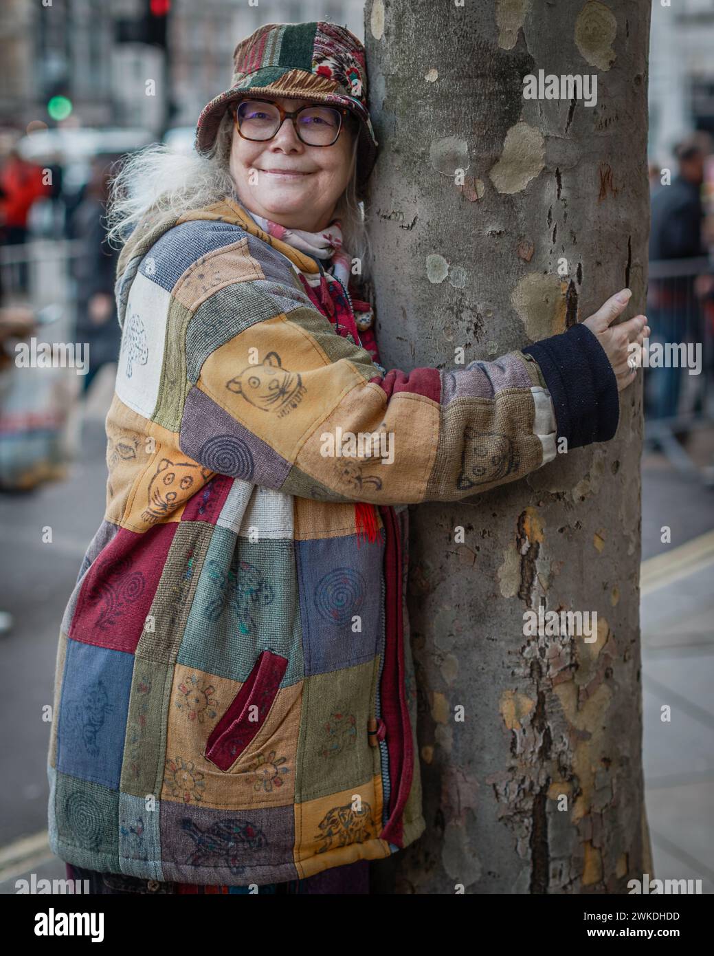 Woman tree hugger hi-res stock photography and images - Alamy