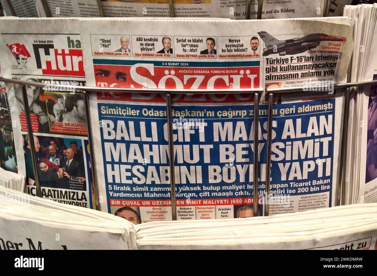 Newspaper sozcu hi-res stock photography and images - Alamy
