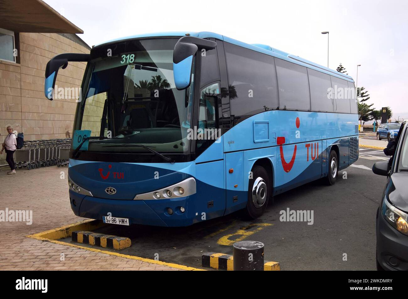 Flughafen shuttle bus hi-res stock photography and images - Alamy