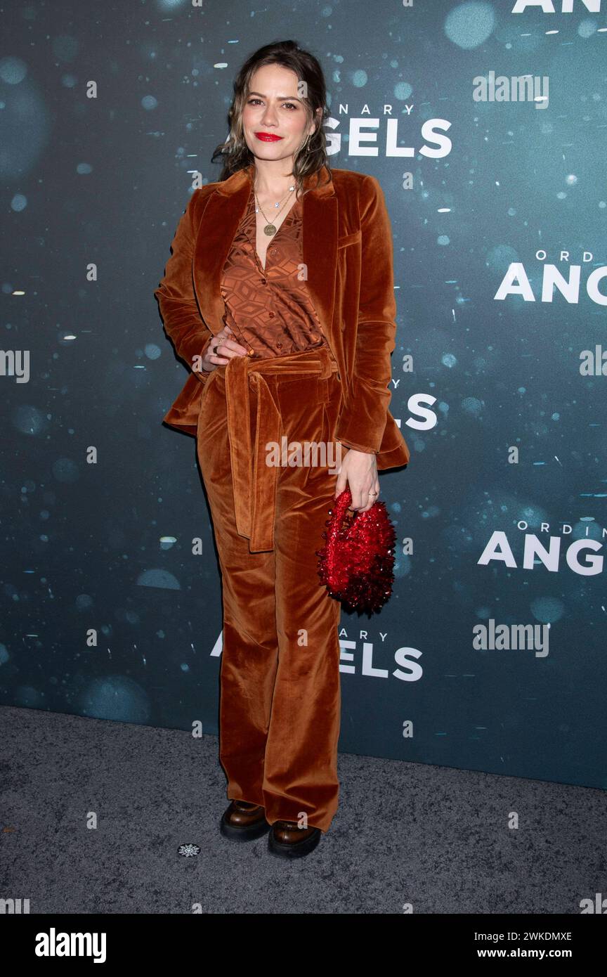 Bethany Joy Lenz bei der Premiere des Kinofilms Ordinary Angels im SVA ...